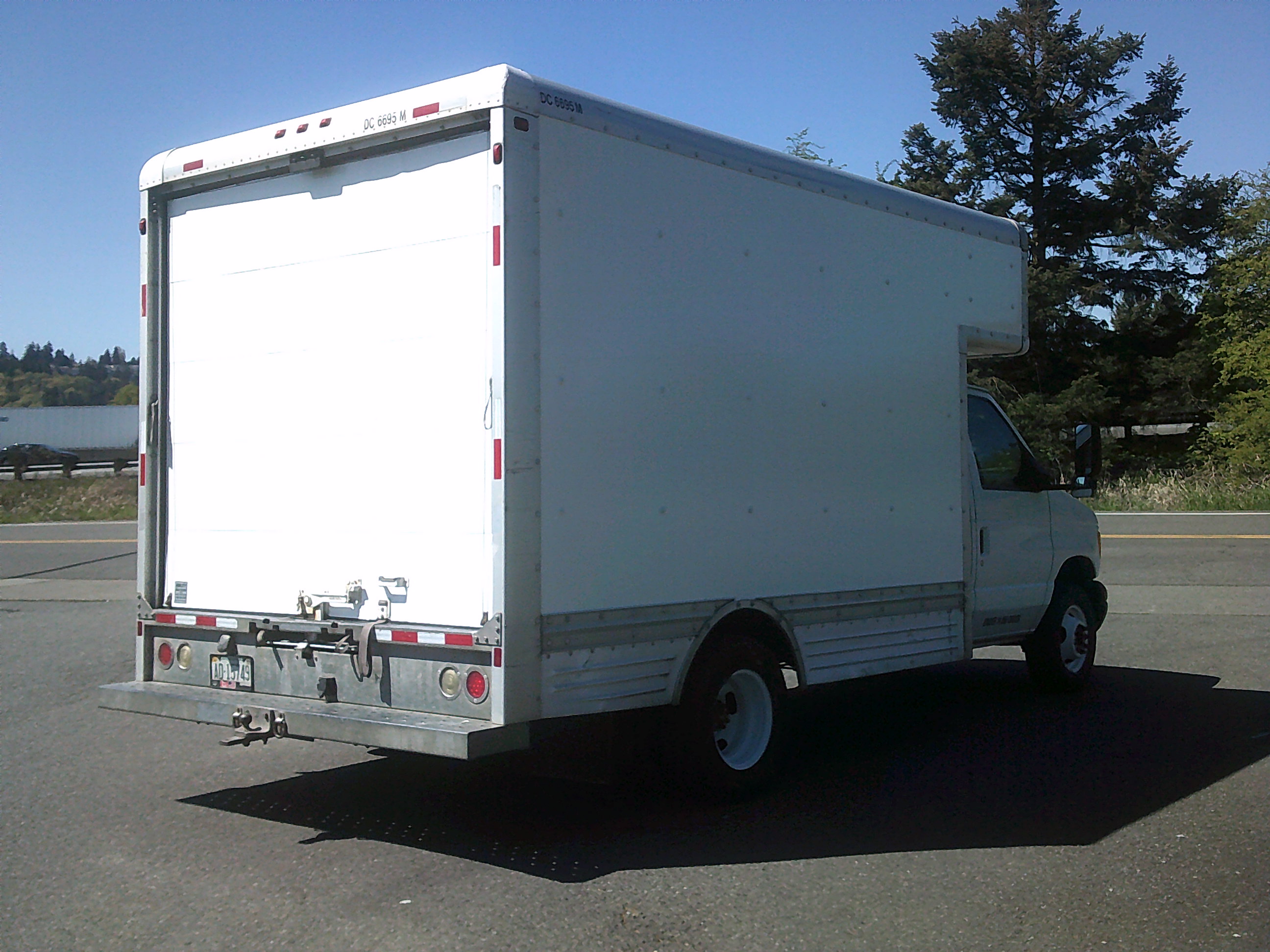 2006 14' Box Truck for Sale in Auburn, WA 98001 | U-Haul Truck Sales