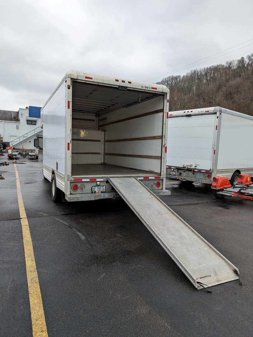 2009 17' Box Truck for Sale in Charleston, WV 25312 | U-Haul Truck Sales
