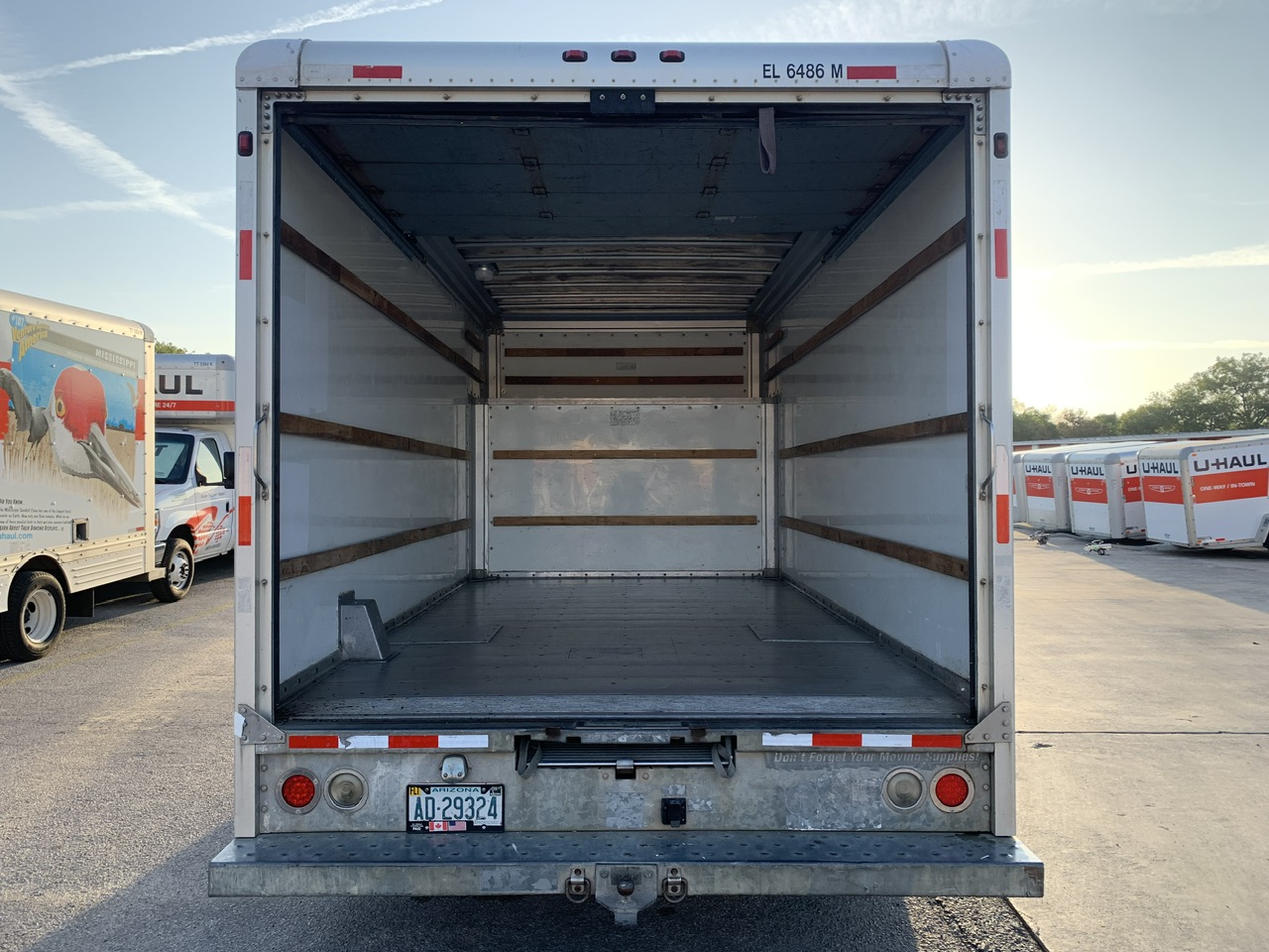 2007 17' Box Truck for Sale in Von Ormy, TX 78073 | U-Haul Truck Sales
