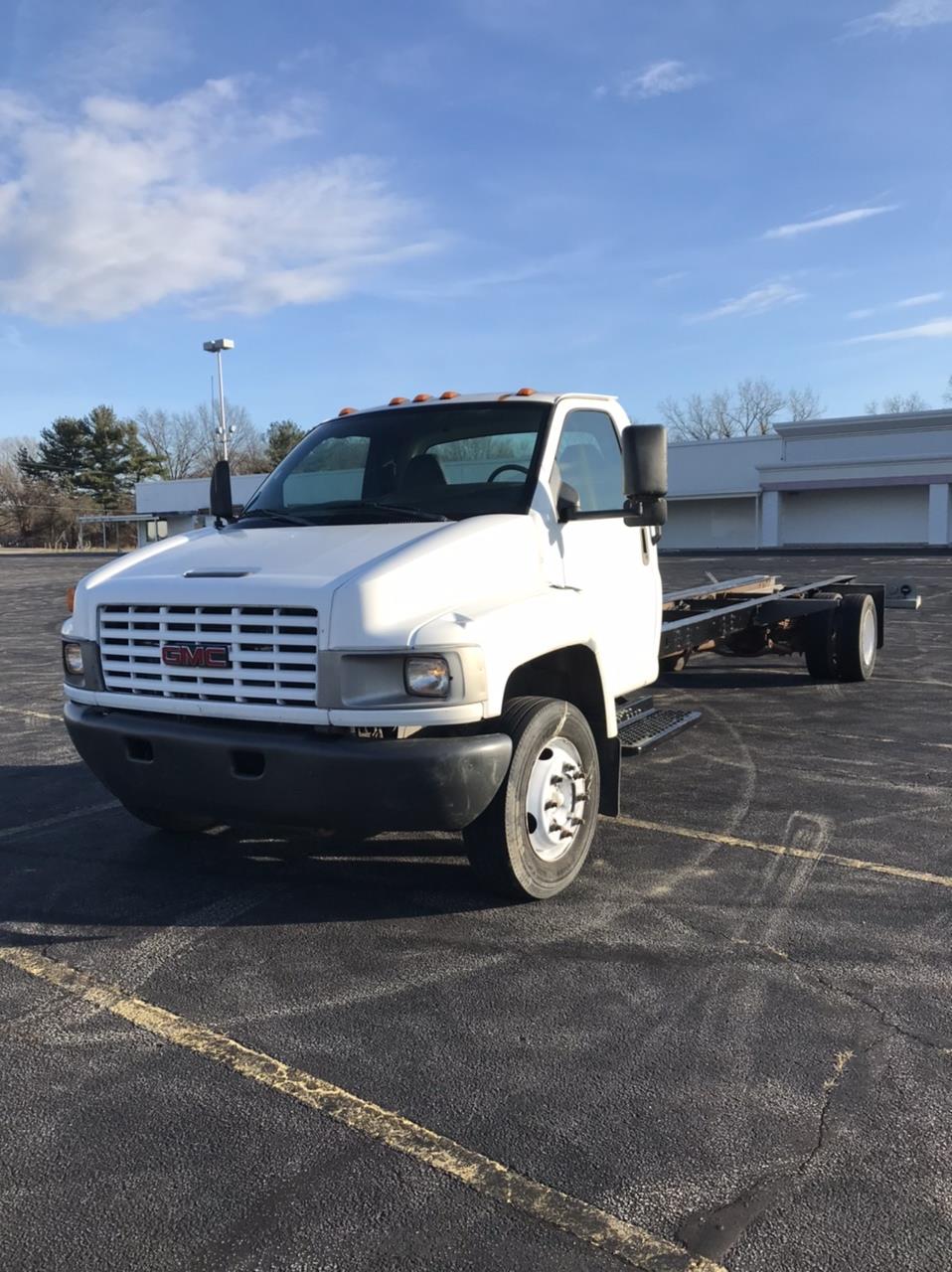 2005 GMC 5500 Cab and Chassis for Sale in Akron, OH 44310 | U-Haul Truck Sales
