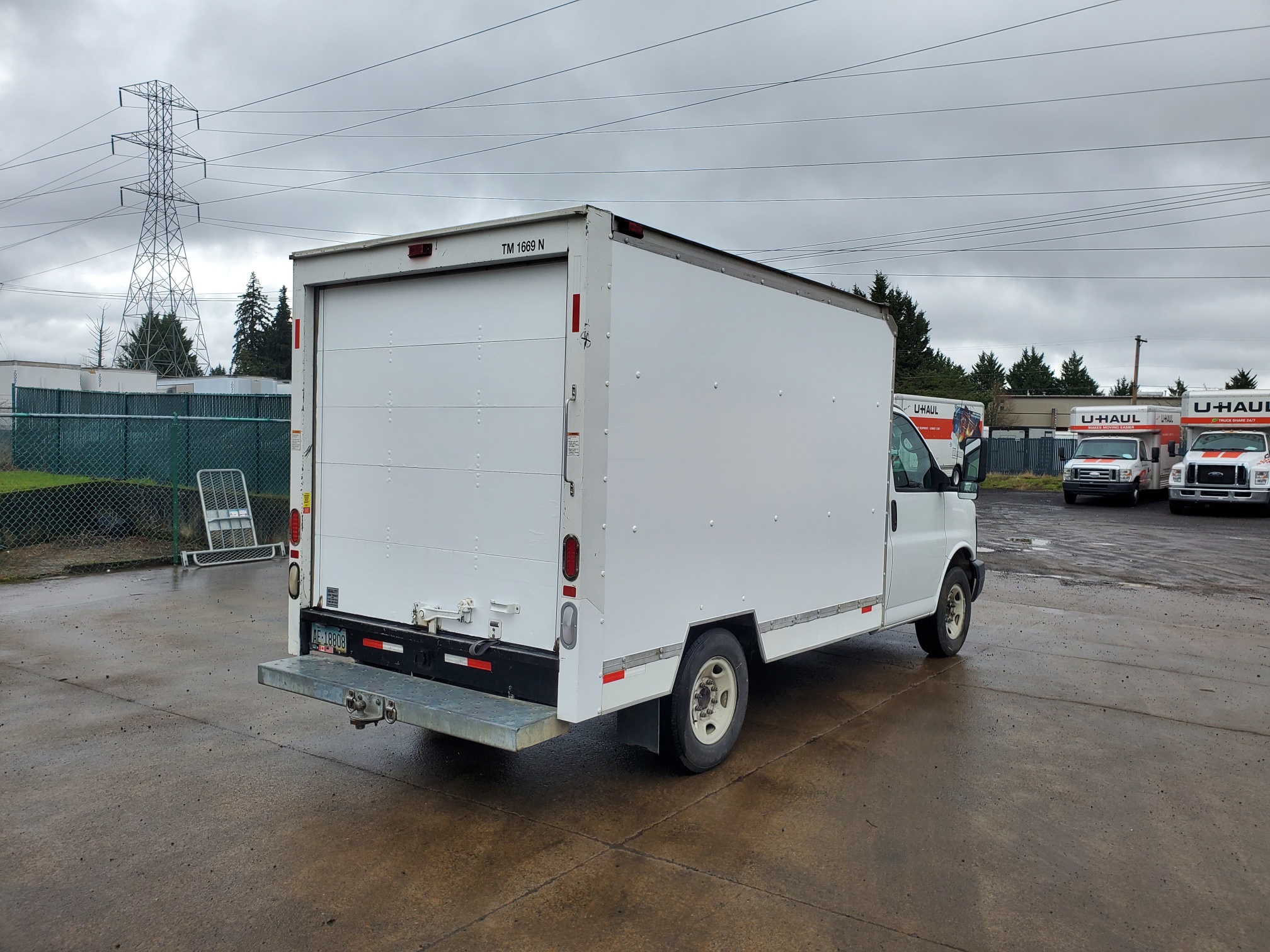 2011 10' Box Truck for Sale in Tualatin, OR 97035 | U-Haul Truck Sales