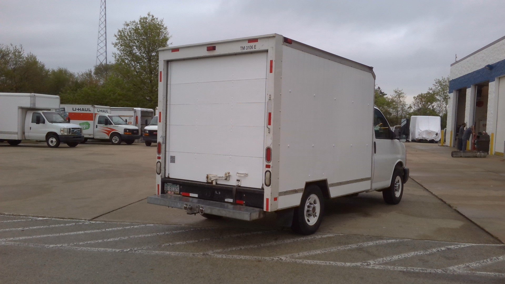 2013 10' Box Truck for Sale in Glenwood, IL 60425 | U-Haul Truck Sales