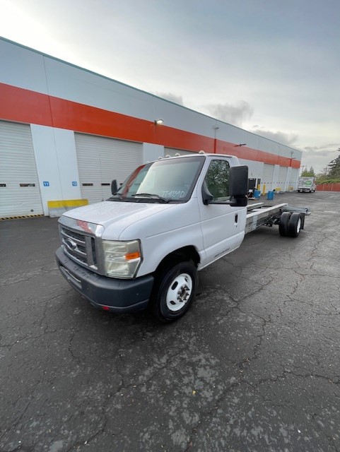 2011 Ford E450 Class-4 Medium Duty Cab and Chassis for Sale in Happy ...